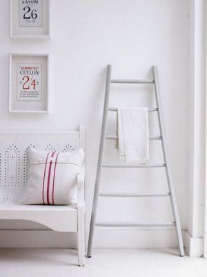 Interior Decorating with Wooden Ladders, Creative Room Decor Ideas