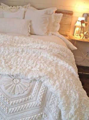 Textured Bedding Sets Add Flair and Charm to Bedroom Decorating Ideas