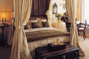 Exotic Trends in Home Decorating Bring Animal Prints into Modern Room Decor