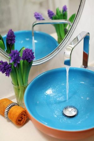 Bright Decorating Colors Turning Small Apartment into Romantic Oasis