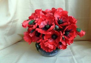 30 Floral Table Decorations and Centerpieces, Table Decor with Red Poppies