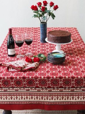 30 Floral Table Decorations and Centerpieces, Table Decor with Red Poppies