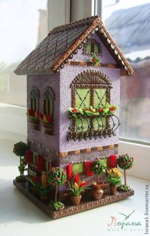 Enhance Your Home Decor with Handmade Houses, Art and Themed Decorations