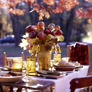 Outdoor Thanksgiving Table Decoration, 40 Fall Ideas for Setting ...